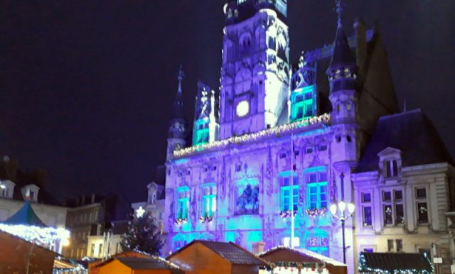 Marché de Noël Compiègne | voyages.visite-de-france.com