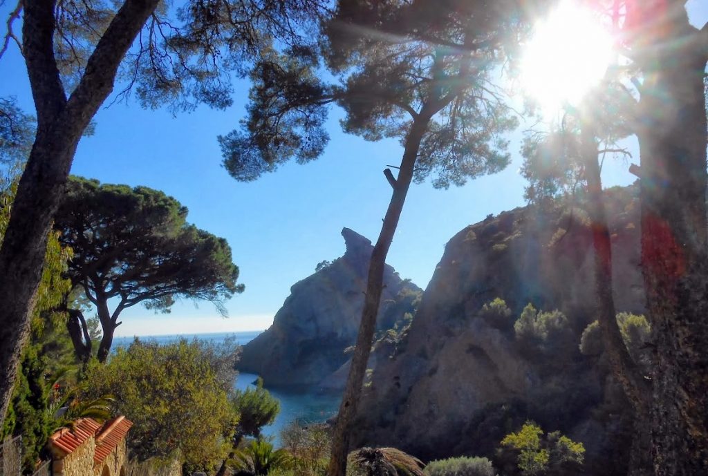 La parc du Mugel et la calanque de Figuerolle | voyages.visite-de ...